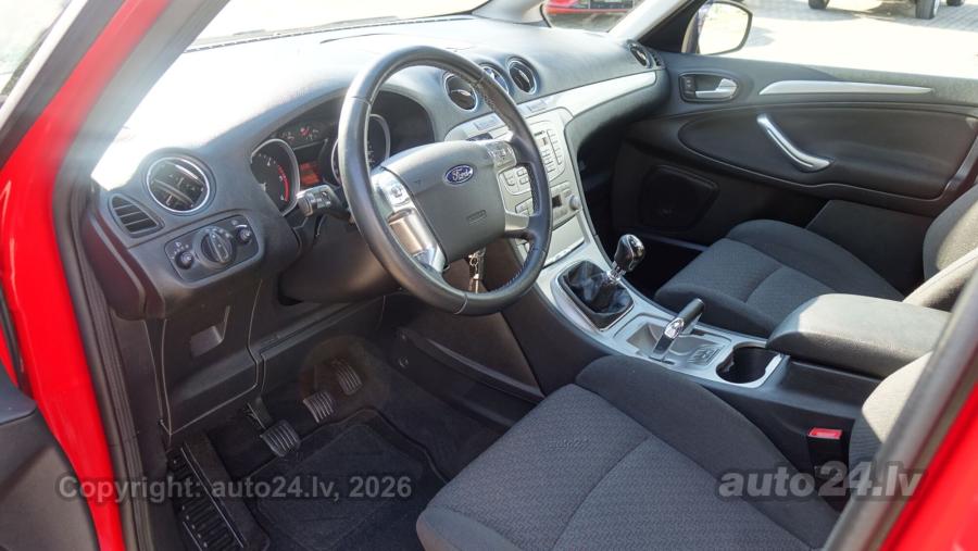 Sarkans Ford S-Max 2009 Tartu, ar dzinēja tilpumu 2.00 L un nobraukumu 267 tūkst. km par 4590 €, foto 16 vietnē AUTOMOTO.COM.LV