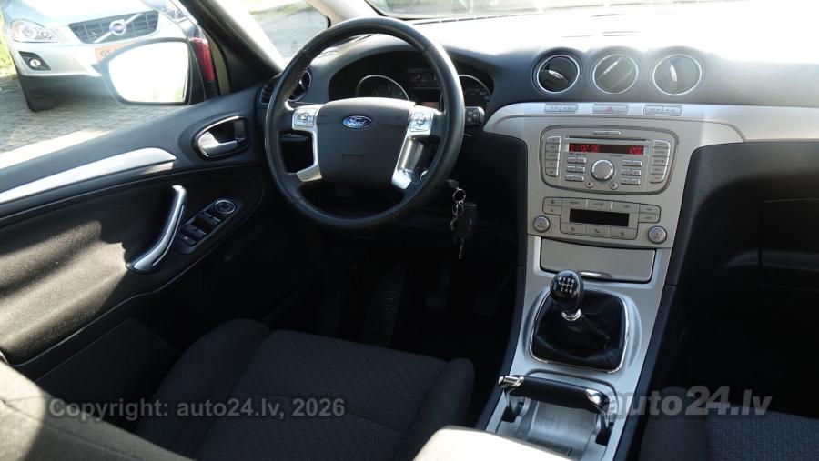 Sarkans Ford S-Max 2009 Tartu, ar dzinēja tilpumu 2.00 L un nobraukumu 267 tūkst. km par 4590 €, foto 18 vietnē AUTOMOTO.COM.LV