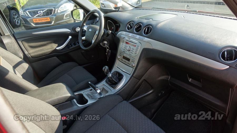 Sarkans Ford S-Max 2009 Tartu, ar dzinēja tilpumu 2.00 L un nobraukumu 267 tūkst. km par 4590 €, foto 19 vietnē AUTOMOTO.COM.LV