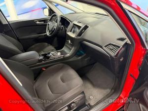 Red Ford S-Max 2019 in Tallinn, with an engine capacity of 2.00 L and mileage of 211 thousand km for 21699 €, photo 7 on AUTOMOTO.COM.LV