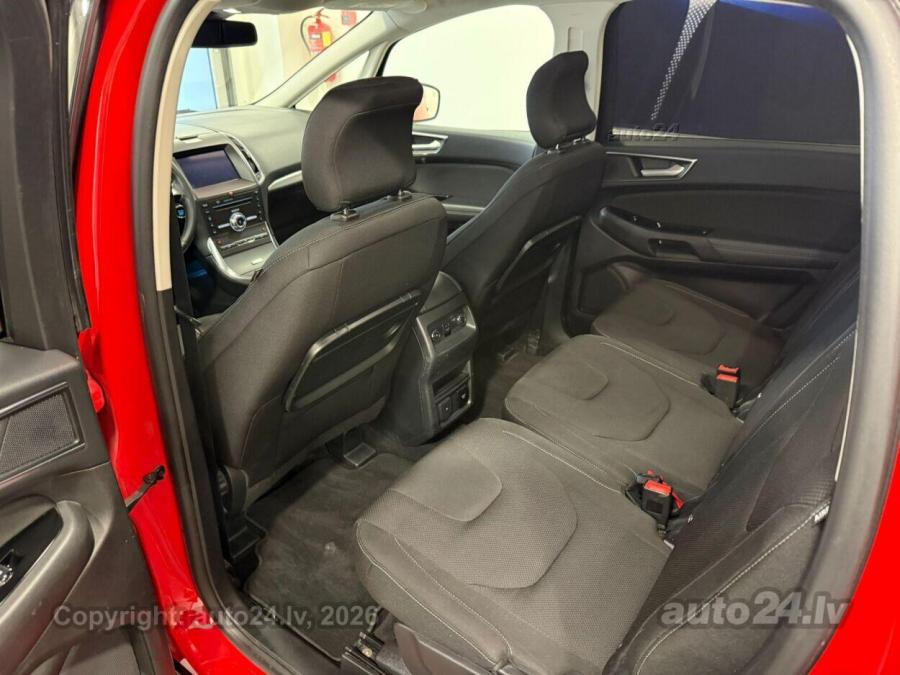 Red Ford S-Max 2019 in Tallinn, with an engine capacity of 2.00 L and mileage of 211 thousand km for 21699 €, photo 8 on AUTOMOTO.COM.LV