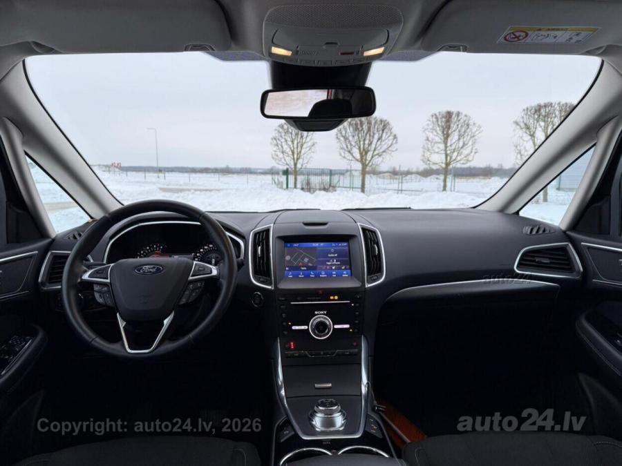 Red Ford S-Max 2019 in Tallinn, with an engine capacity of 2.00 L and mileage of 211 thousand km for 21699 €, photo 24 on AUTOMOTO.COM.LV