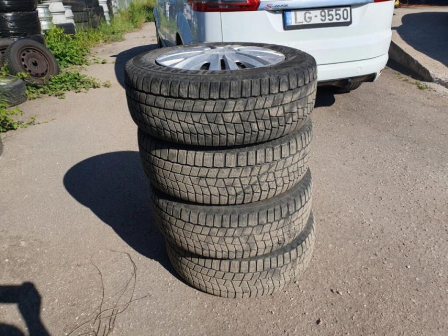Ford S-Max 2012 in Riga, with an engine capacity of 2.00 L and mileage of 318 thousand km for 6950 €, photo 3 on AUTOMOTO.COM.LV