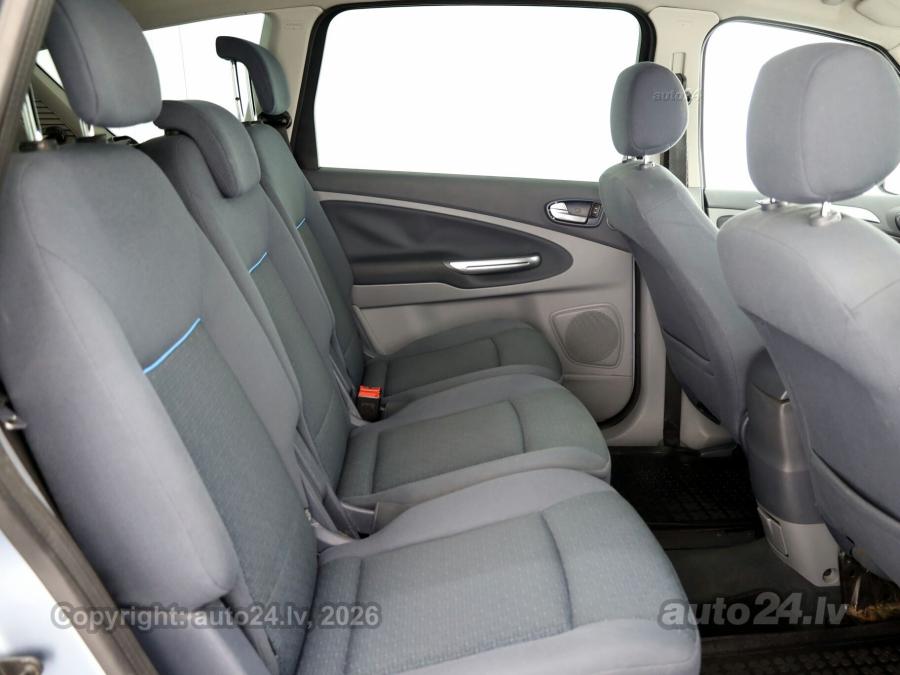 Ford S-Max 2008 in Tallinn, with an engine capacity of 2.00 L and mileage of 313 thousand km for 1299 €, photo 8 on AUTOMOTO.COM.LV