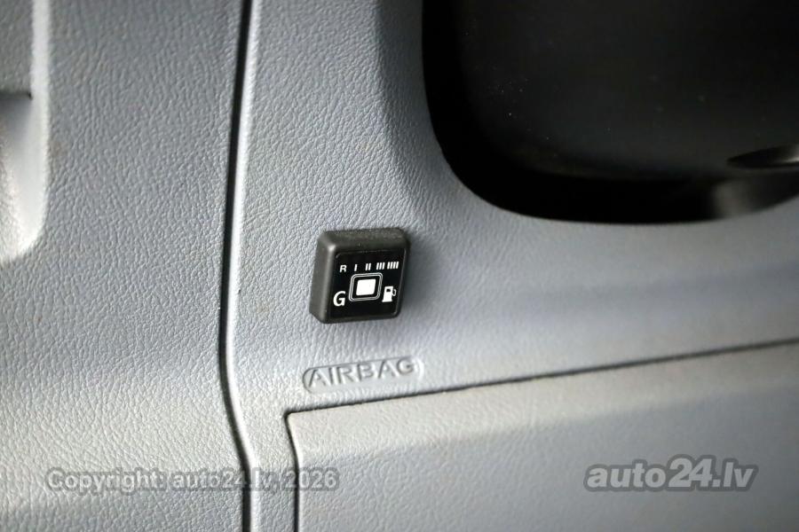 Ford S-Max 2008 in Tallinn, with an engine capacity of 2.00 L and mileage of 313 thousand km for 1299 €, photo 9 on AUTOMOTO.COM.LV