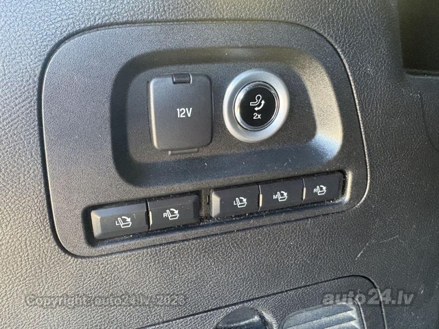 Ford S-Max 2016 Tallina, ar dzinēja tilpumu 2.00 L un nobraukumu 293 tūkst. km par 6999 €, foto 11 vietnē AUTOMOTO.COM.LV
