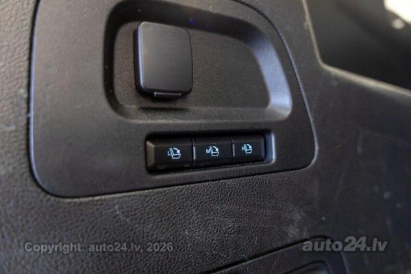 Ford S-Max 2021 in Johvi, with an engine capacity of 2.00 L and mileage of 131 thousand km for 15400 €, photo 11 on AUTOMOTO.COM.LV
