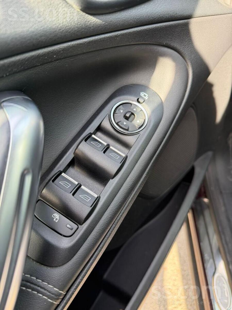 Violets Ford S-Max 2012 Tukums, ar dzinēja tilpumu 2.00 L un nobraukumu 0 tūkst. km par 7400 €, foto 21 vietnē AUTOMOTO.COM.LV