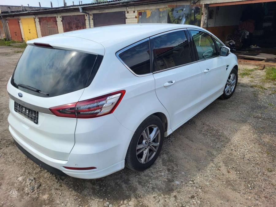 Balts Ford S-Max 2016 Marijampole, ar dzinēja tilpumu 2.00 L un nobraukumu 320 tūkst. km par 7000 €, foto 3 vietnē AUTOMOTO.COM.LV