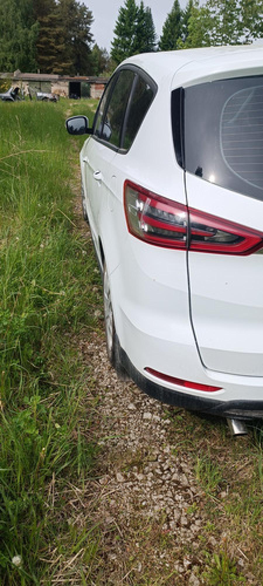 Balts Ford S-Max 2015 Kohtla-Jerve, ar dzinēja tilpumu 2.00 L un nobraukumu 0 tūkst. km par 5500 €, foto 4 vietnē AUTOMOTO.COM.LV