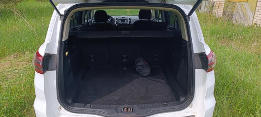 Balts Ford S-Max 2015 Kohtla-Jerve, ar dzinēja tilpumu 2.00 L un nobraukumu 0 tūkst. km par 5500 €, foto 8 vietnē AUTOMOTO.COM.LV