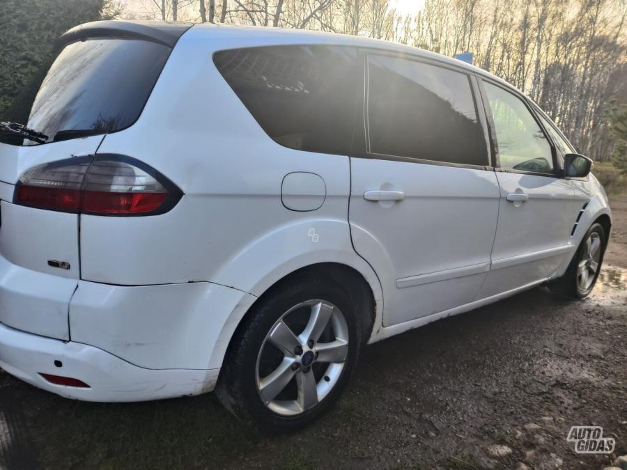 Balts Ford S-Max 2008 Šauļi, ar dzinēja tilpumu 2.00 L un nobraukumu 358 tūkst. km par 1000 €, foto 2 vietnē AUTOMOTO.COM.LV