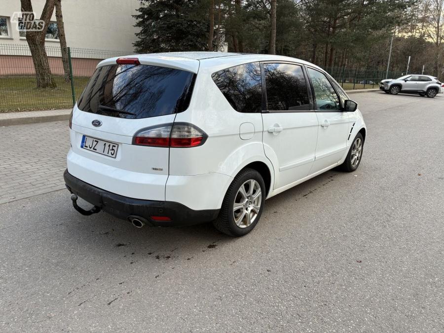 White Ford S-Max 2008 in Vilnius, with an engine capacity of 2.20 L and mileage of 365 thousand km for 2500 €, photo 4 on AUTOMOTO.COM.LV