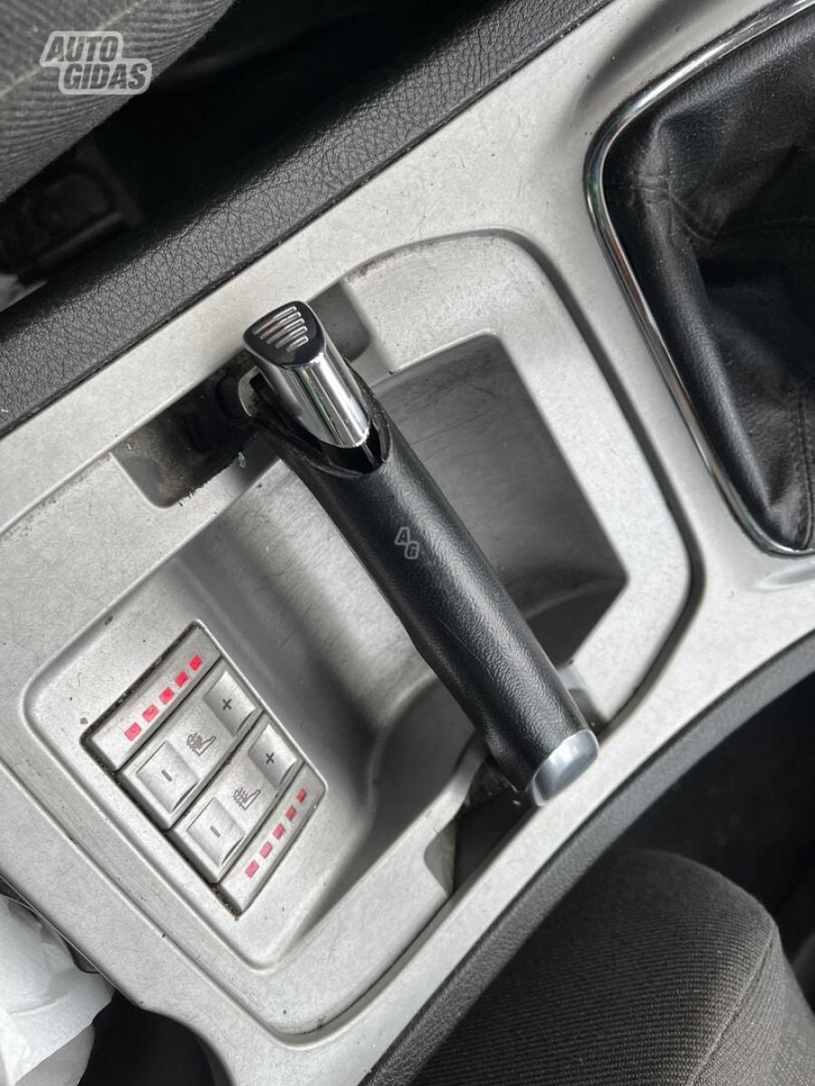 Balts Ford S-Max 2008 Šauļi, ar dzinēja tilpumu 2.20 L un nobraukumu 340 tūkst. km par 2650 €, foto 11 vietnē AUTOMOTO.COM.LV