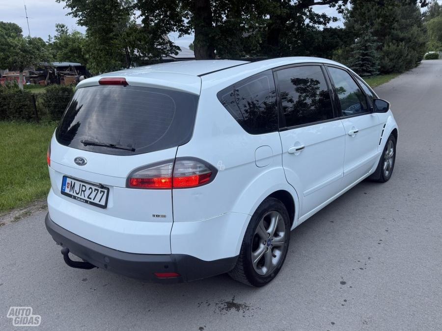 White Ford S-Max 2008 in Siauliai, with an engine capacity of 2.00 L and mileage of 305 thousand km for 2250 €, photo 5 on AUTOMOTO.COM.LV