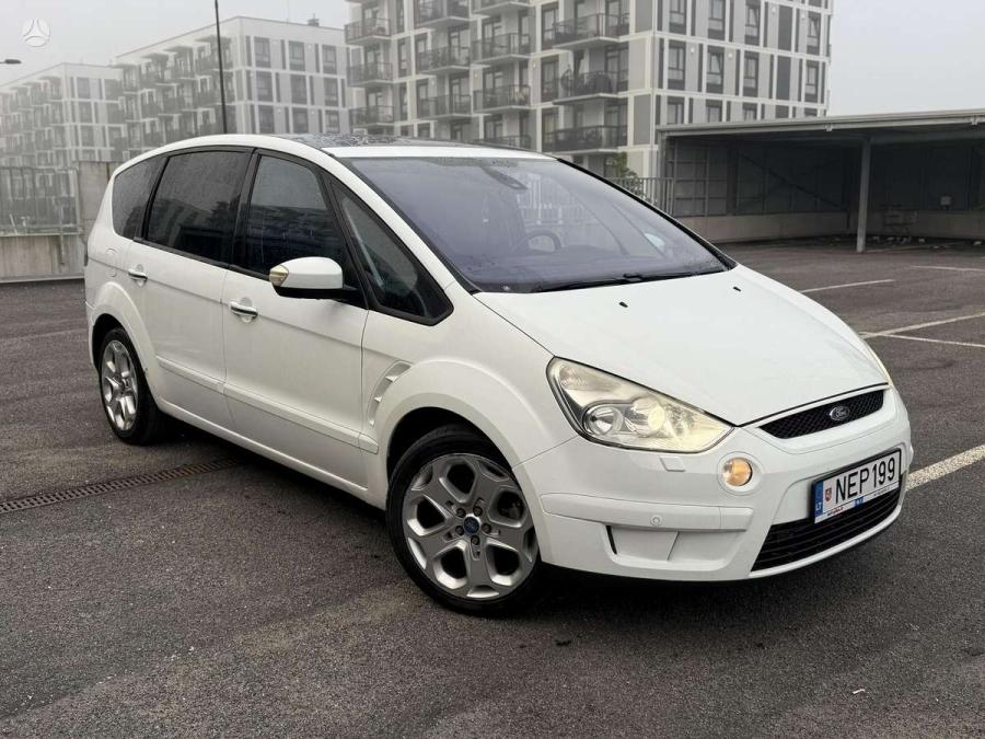 White Ford S-Max 2008 in Vilnius, with an engine capacity of 2.00 L and mileage of 330 thousand km for 2900 €, photo 1 on AUTOMOTO.COM.LV
