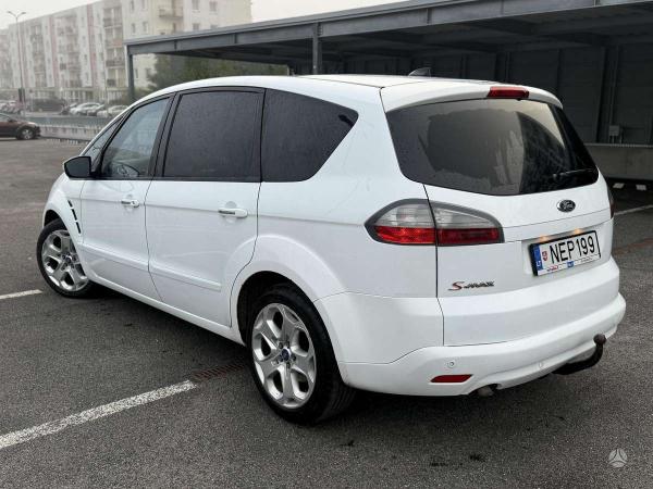White Ford S-Max 2008 in Vilnius, with an engine capacity of 2.00 L and mileage of 330 thousand km for 2900 €, photo 5 on AUTOMOTO.COM.LV