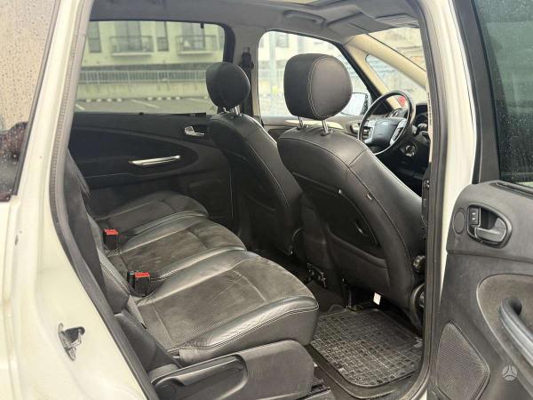 White Ford S-Max 2008 in Vilnius, with an engine capacity of 2.00 L and mileage of 330 thousand km for 2900 €, photo 11 on AUTOMOTO.COM.LV