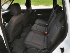 Balts Ford S-Max 2009 Klaipėda, ar dzinēja tilpumu 2.18 L un nobraukumu 208 tūkst. km par 3450 €, foto 18 vietnē AUTOMOTO.COM.LV