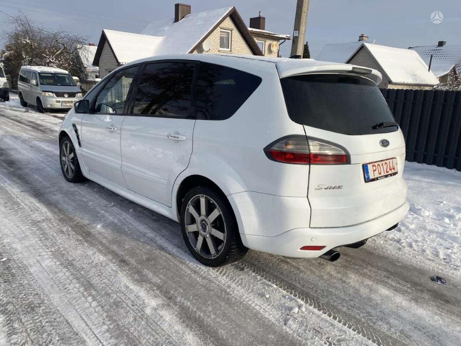 White Ford S-Max 2009 in Kedainiai, with an engine capacity of 2.20 L and mileage of 300 thousand km for 3300 €, photo 4 on AUTOMOTO.COM.LV
