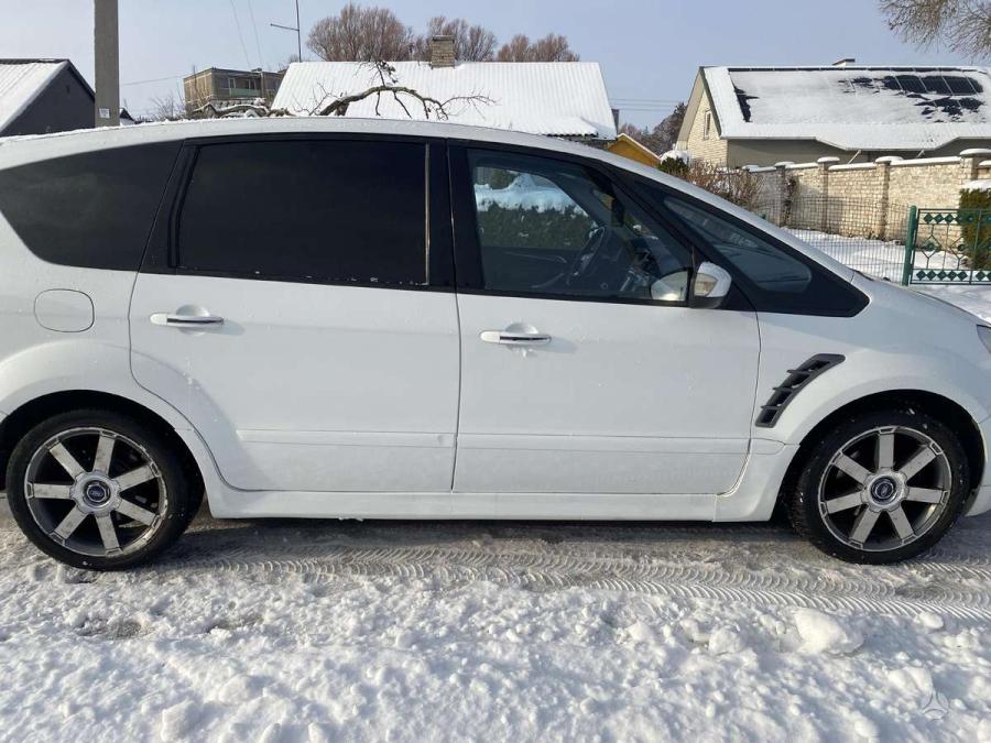 White Ford S-Max 2009 in Kedainiai, with an engine capacity of 2.20 L and mileage of 300 thousand km for 3300 €, photo 6 on AUTOMOTO.COM.LV