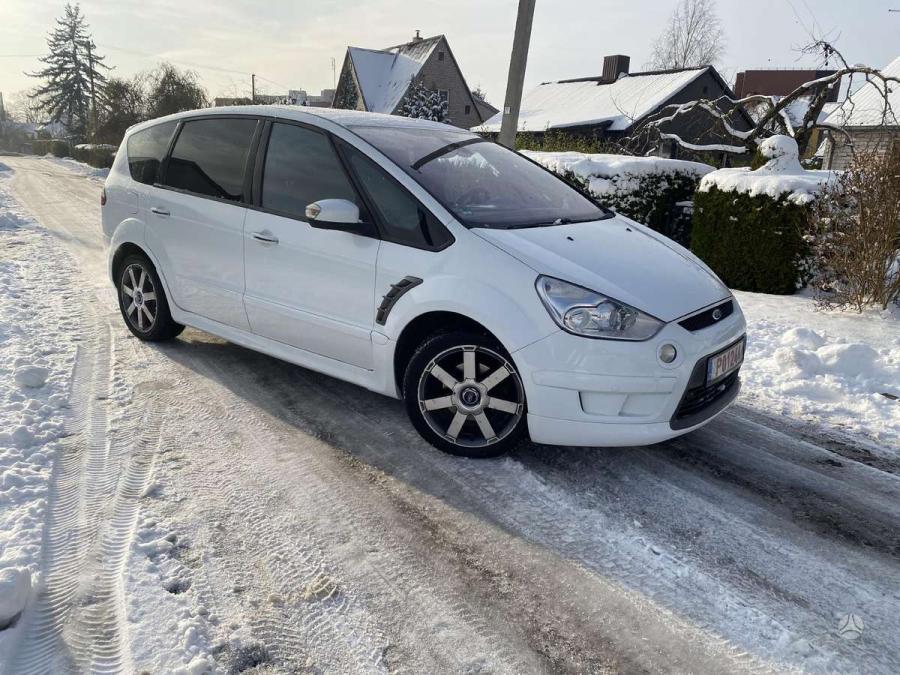 White Ford S-Max 2009 in Kedainiai, with an engine capacity of 2.20 L and mileage of 300 thousand km for 3300 €, photo 8 on AUTOMOTO.COM.LV