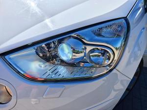 Balts Ford S-Max 2009 Kauņa, ar dzinēja tilpumu 2.18 L un nobraukumu 243 tūkst. km par 3450 €, foto 19 vietnē AUTOMOTO.COM.LV