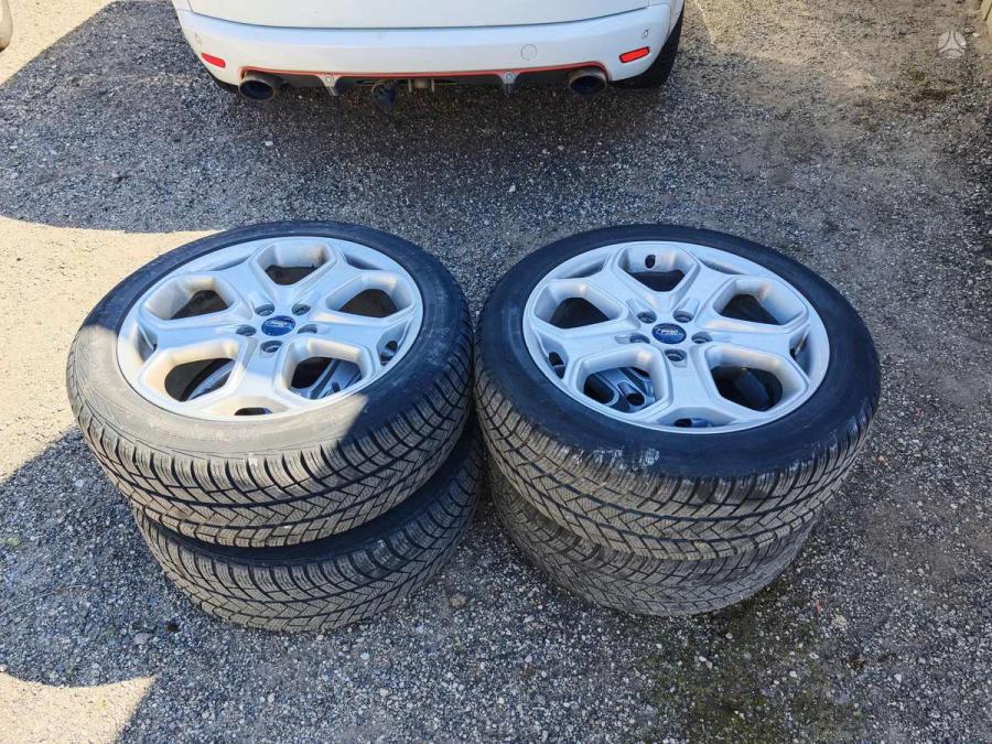 Balts Ford S-Max 2009 Kauņa, ar dzinēja tilpumu 2.18 L un nobraukumu 243 tūkst. km par 3450 €, foto 23 vietnē AUTOMOTO.COM.LV
