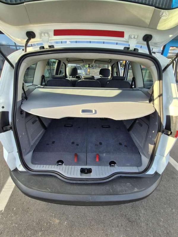 Balts Ford S-Max 2009 Kauņa, ar dzinēja tilpumu 1.75 L un nobraukumu 377 tūkst. km par 2650 €, foto 7 vietnē AUTOMOTO.COM.LV
