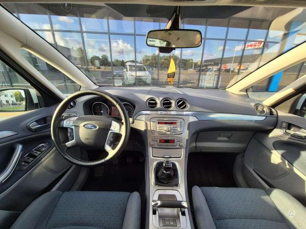 Balts Ford S-Max 2009 Kauņa, ar dzinēja tilpumu 1.75 L un nobraukumu 377 tūkst. km par 2650 €, foto 8 vietnē AUTOMOTO.COM.LV