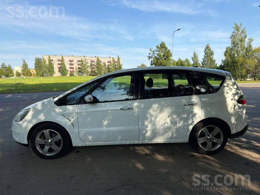 White Ford S-Max 2009 in Gulbene, with an engine capacity of 2.00 L and mileage of 345 thousand km for 2900 €, photo 5 on AUTOMOTO.COM.LV