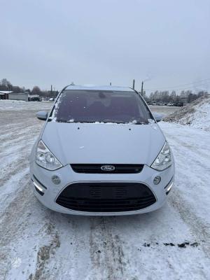 Balts Ford S-Max 2010 Panevēža, ar dzinēja tilpumu 2.00 L un nobraukumu 239 tūkst. km par 3900 €, foto 2 vietnē AUTOMOTO.COM.LV