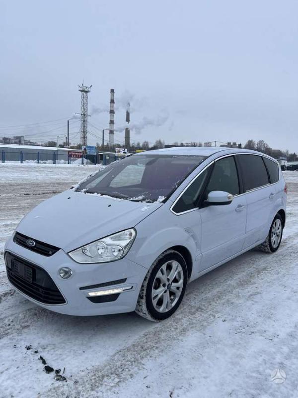 Balts Ford S-Max 2010 Panevēža, ar dzinēja tilpumu 2.00 L un nobraukumu 239 tūkst. km par 3900 €, foto 3 vietnē AUTOMOTO.COM.LV