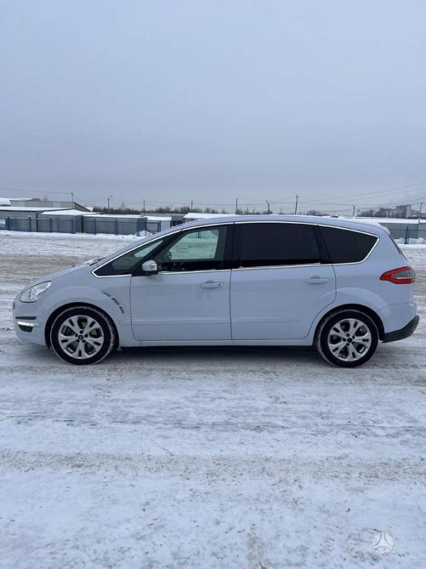 Balts Ford S-Max 2010 Panevēža, ar dzinēja tilpumu 2.00 L un nobraukumu 239 tūkst. km par 3900 €, foto 4 vietnē AUTOMOTO.COM.LV