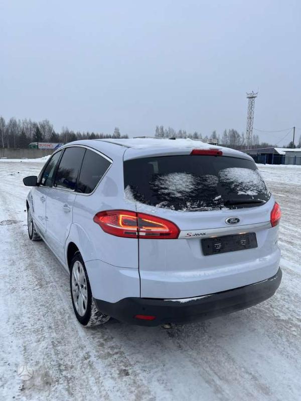 Balts Ford S-Max 2010 Panevēža, ar dzinēja tilpumu 2.00 L un nobraukumu 239 tūkst. km par 3900 €, foto 5 vietnē AUTOMOTO.COM.LV