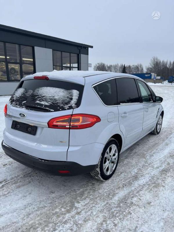 Balts Ford S-Max 2010 Panevēža, ar dzinēja tilpumu 2.00 L un nobraukumu 239 tūkst. km par 3900 €, foto 7 vietnē AUTOMOTO.COM.LV