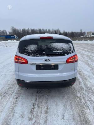Balts Ford S-Max 2010 Panevēža, ar dzinēja tilpumu 2.00 L un nobraukumu 239 tūkst. km par 3900 €, foto 9 vietnē AUTOMOTO.COM.LV