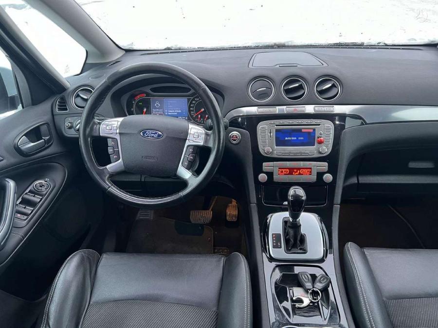 Balts Ford S-Max 2010 Panevēža, ar dzinēja tilpumu 2.00 L un nobraukumu 239 tūkst. km par 3900 €, foto 10 vietnē AUTOMOTO.COM.LV