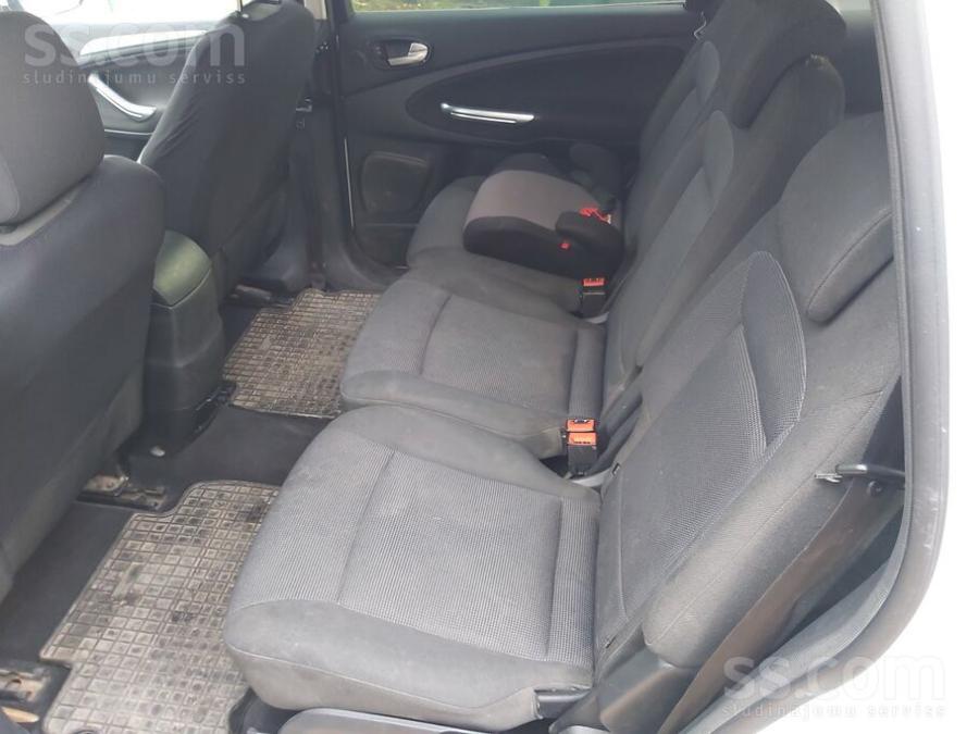 Balts Ford S-Max 2010 Ludza, ar dzinēja tilpumu 1.80 L un nobraukumu 348 tūkst. km par 1000 €, foto 3 vietnē AUTOMOTO.COM.LV