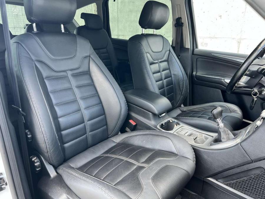 White Ford S-Max 2010 in Vilnius, with an engine capacity of 2.18 L and mileage of 216 thousand km for 4999 €, photo 20 on AUTOMOTO.COM.LV