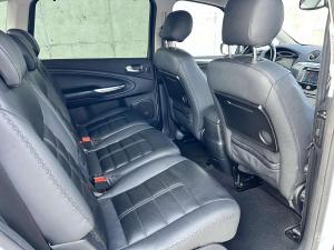 White Ford S-Max 2010 in Vilnius, with an engine capacity of 2.18 L and mileage of 216 thousand km for 4999 €, photo 23 on AUTOMOTO.COM.LV
