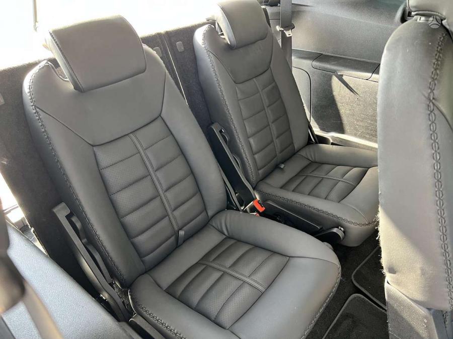 White Ford S-Max 2010 in Vilnius, with an engine capacity of 2.18 L and mileage of 216 thousand km for 4999 €, photo 29 on AUTOMOTO.COM.LV