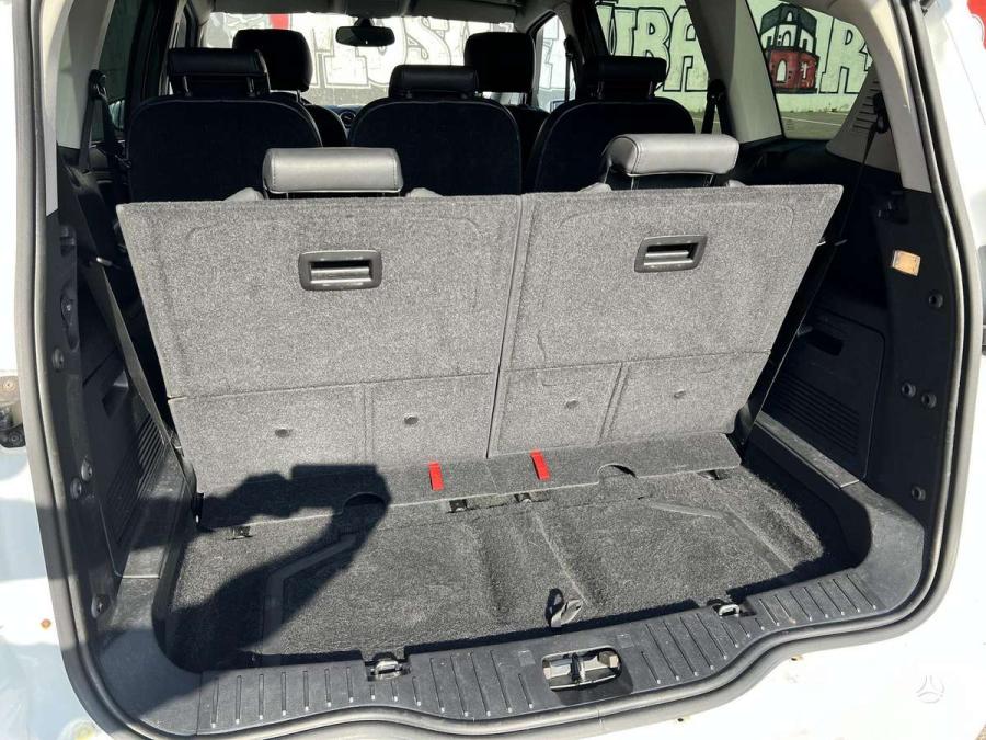 White Ford S-Max 2010 in Vilnius, with an engine capacity of 2.18 L and mileage of 216 thousand km for 4999 €, photo 30 on AUTOMOTO.COM.LV
