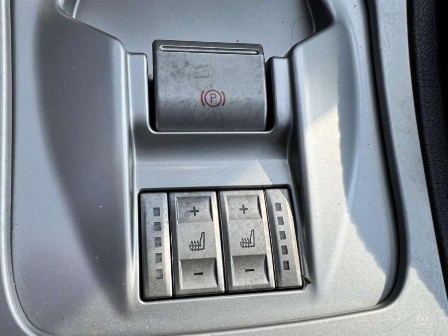 White Ford S-Max 2010 in Vilnius, with an engine capacity of 2.18 L and mileage of 216 thousand km for 4999 €, photo 34 on AUTOMOTO.COM.LV