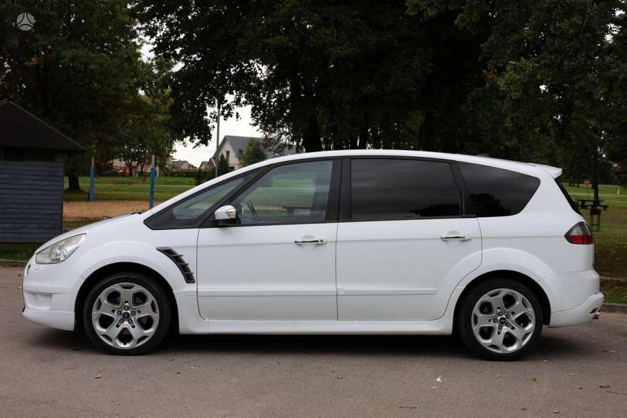 White Ford S-Max 2010 in Raseiniai, with an engine capacity of 2.18 L and mileage of 280 thousand km for 3850 €, photo 4 on AUTOMOTO.COM.LV