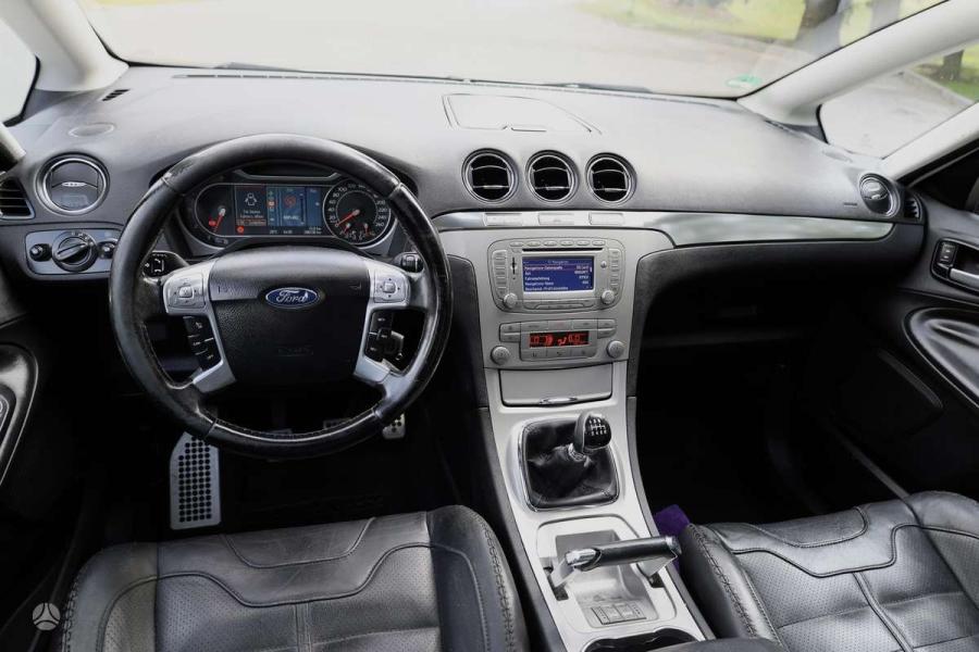 White Ford S-Max 2010 in Raseiniai, with an engine capacity of 2.18 L and mileage of 280 thousand km for 3850 €, photo 16 on AUTOMOTO.COM.LV