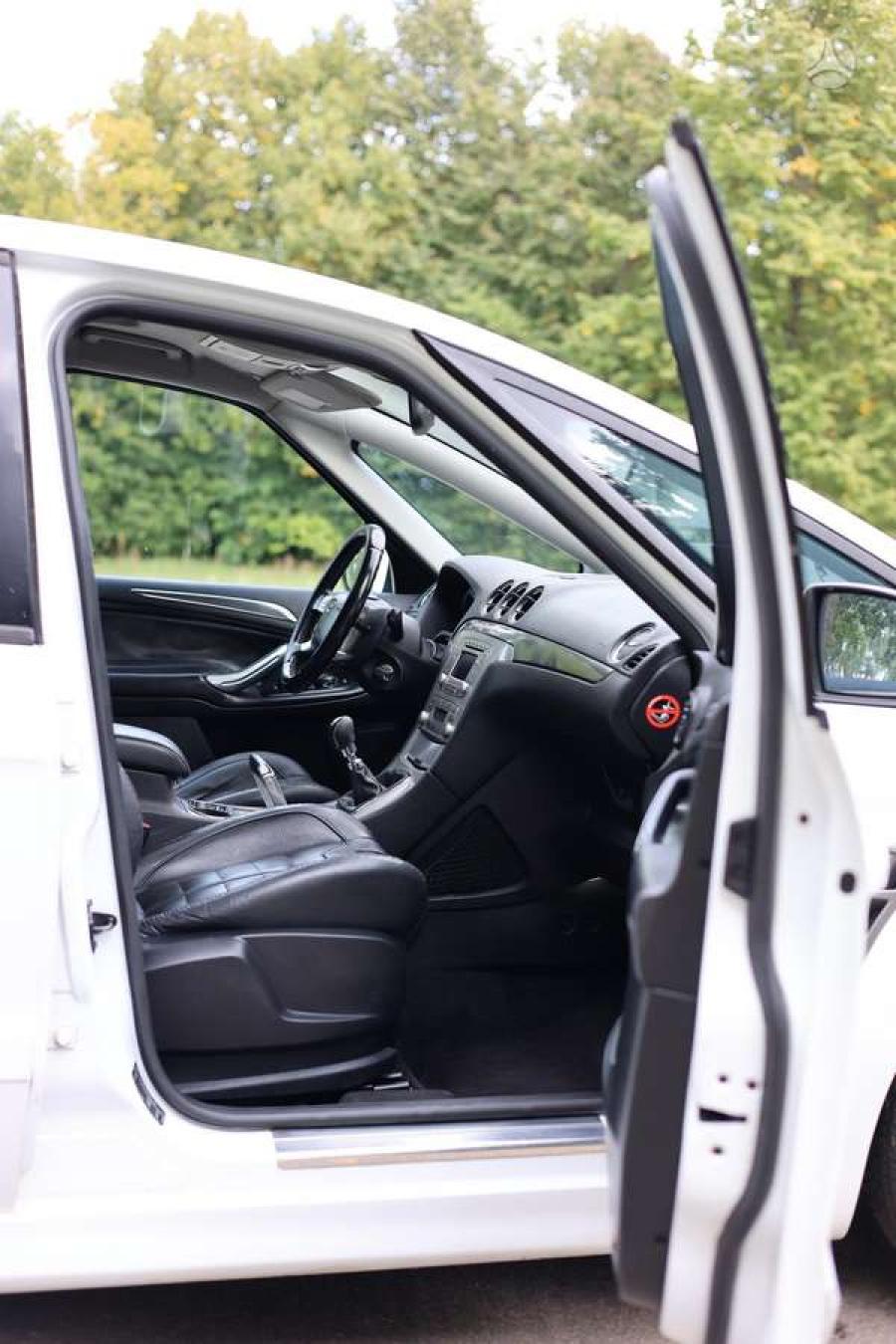 White Ford S-Max 2010 in Raseiniai, with an engine capacity of 2.18 L and mileage of 280 thousand km for 3850 €, photo 22 on AUTOMOTO.COM.LV