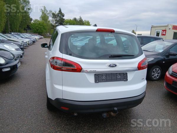 White Ford S-Max 2011 in Riga, with an engine capacity of 2.00 L and mileage of 277 thousand km for 4800 €, photo 6 on AUTOMOTO.COM.LV