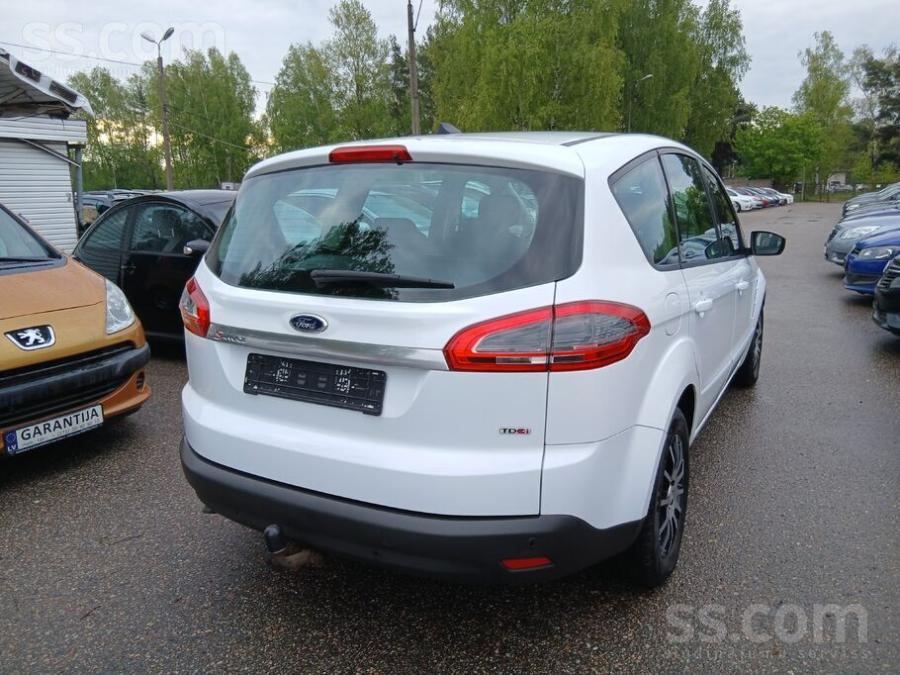 White Ford S-Max 2011 in Riga, with an engine capacity of 2.00 L and mileage of 277 thousand km for 4800 €, photo 7 on AUTOMOTO.COM.LV