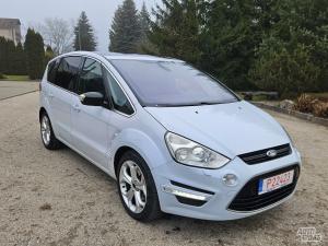 White Ford S-Max 2011 in Sirvintos, with an engine capacity of 2.00 L and mileage of 290 thousand km for 5500 €, photo 3 on AUTOMOTO.COM.LV